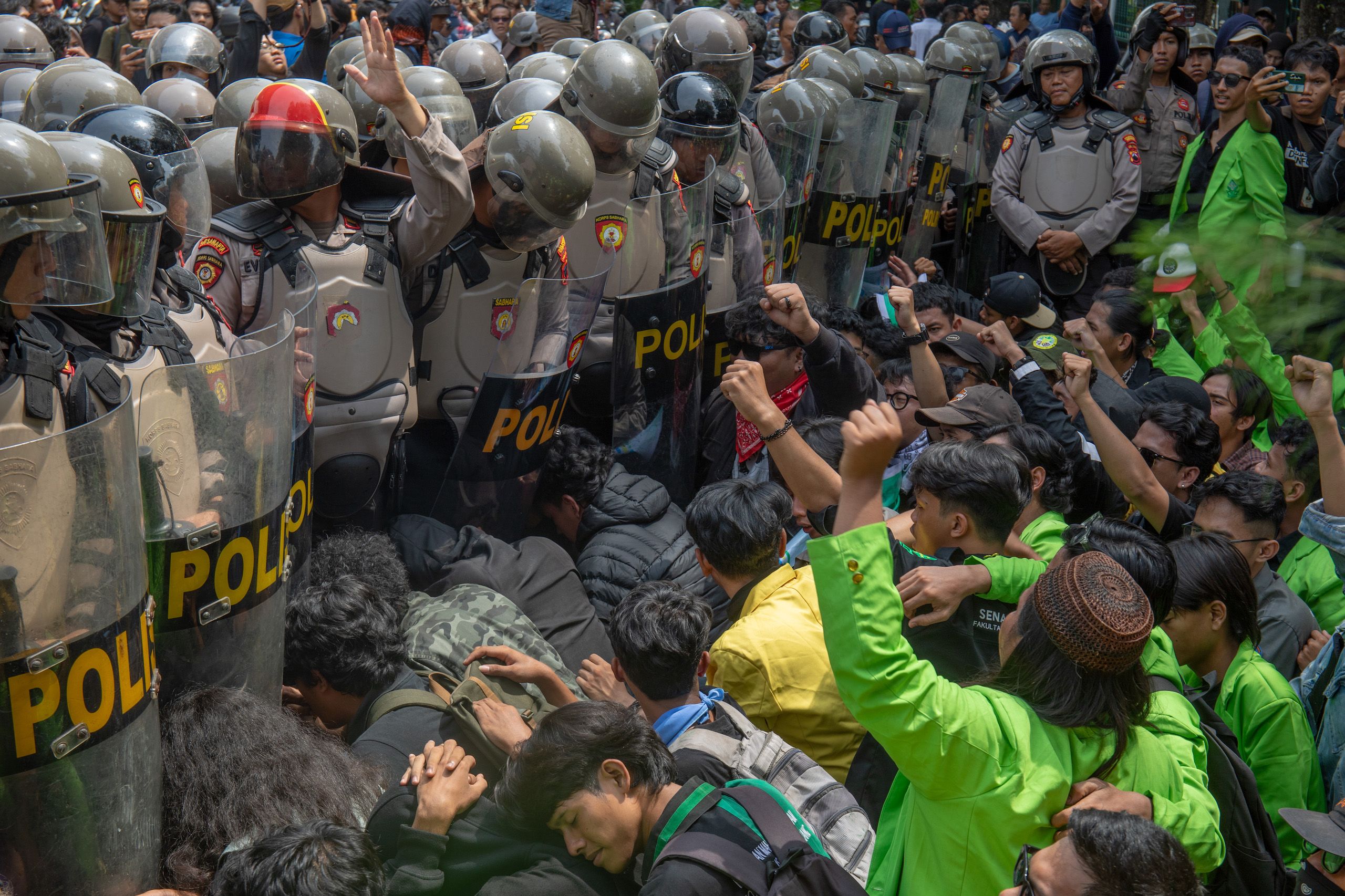 Protes revisi UU Pilkada: "Ini bukan negara milik keluarga tertentu"