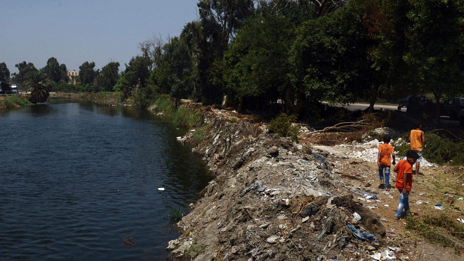 Death of the Nile - BBC News