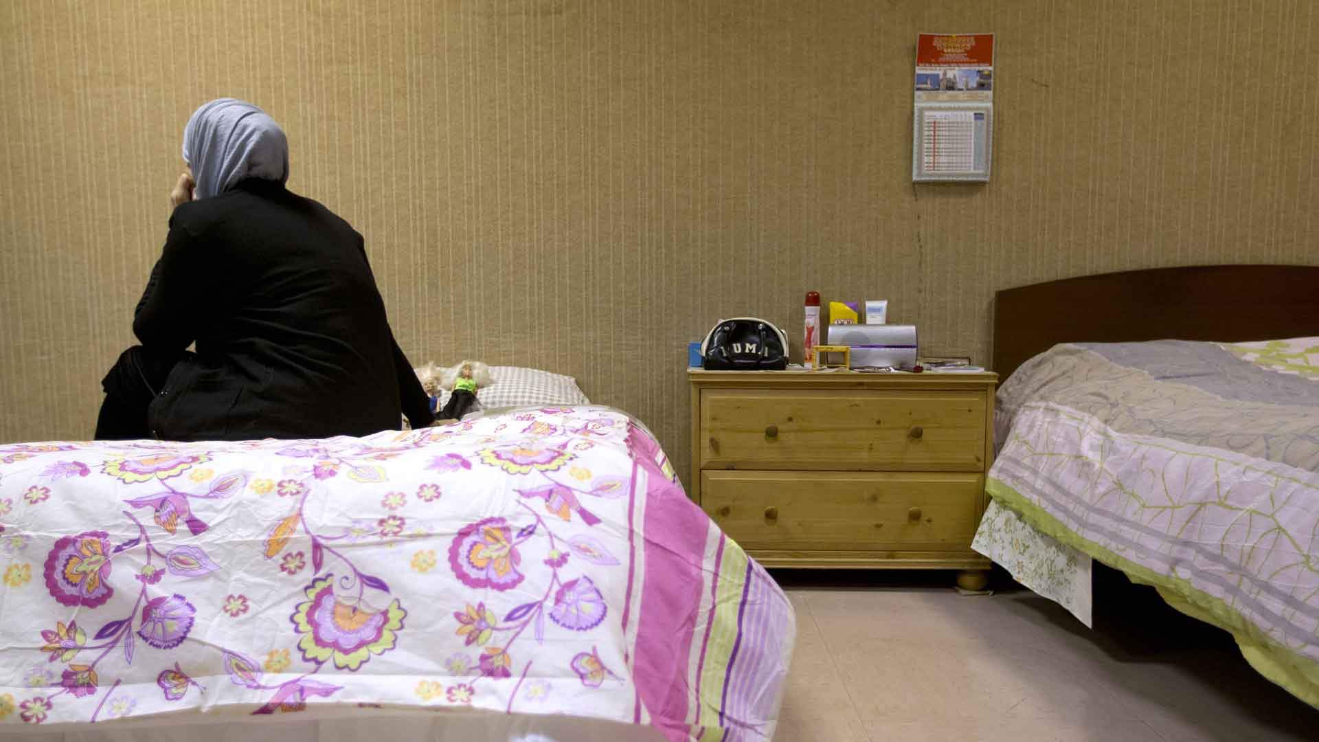 Homeless: Looking for the man who disappeared in Paris - BBC News