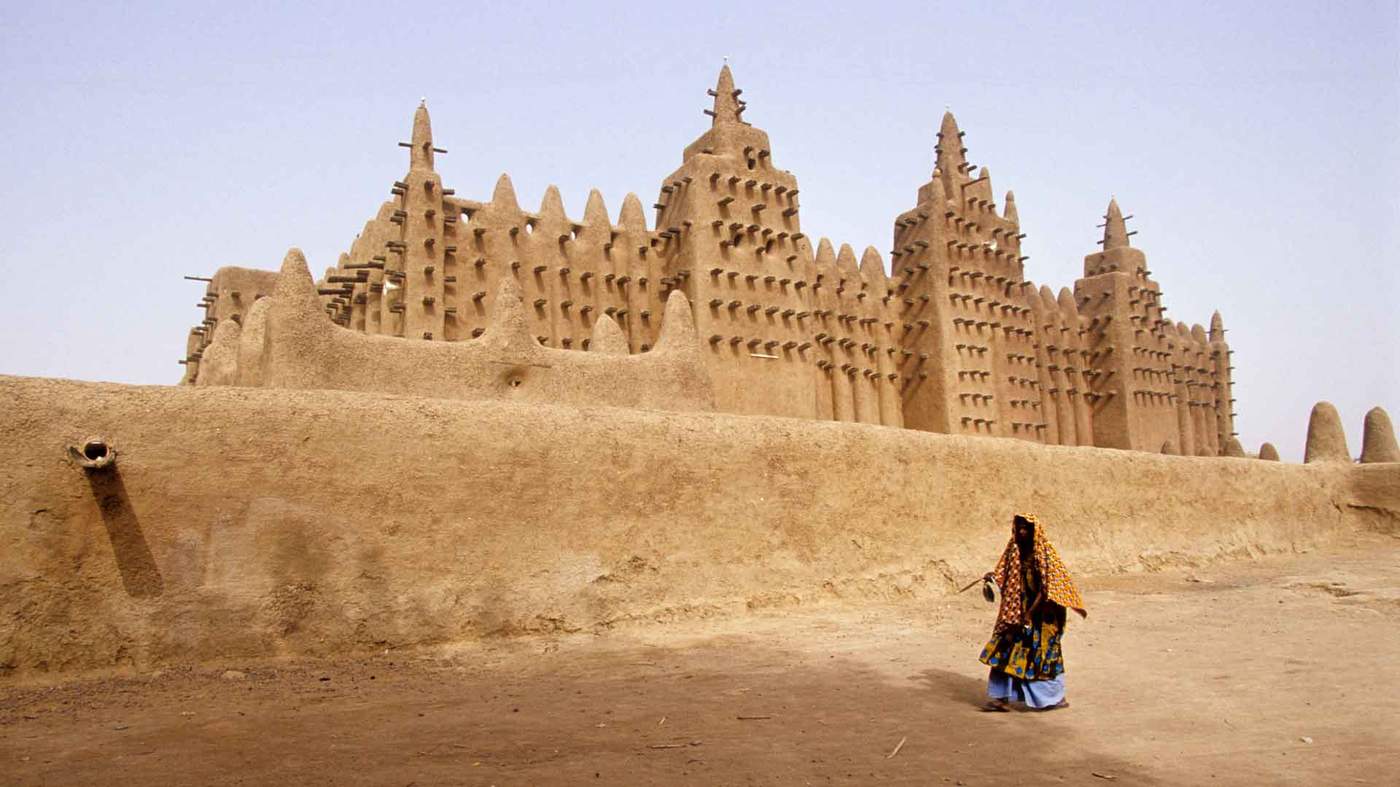 The war in the desert - BBC News