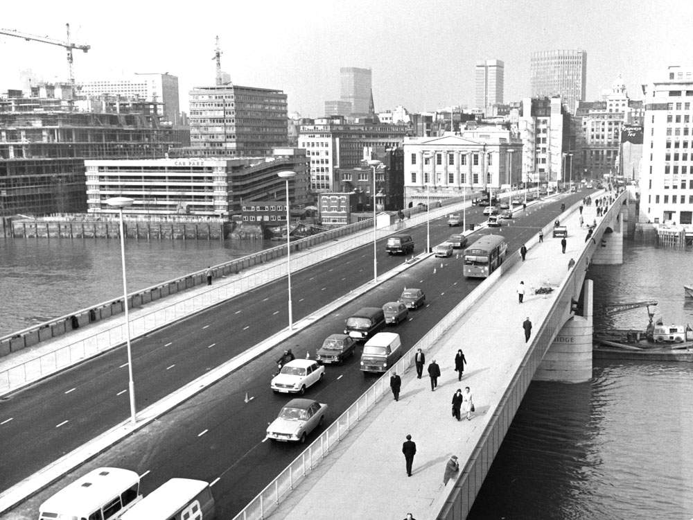 The bridge that crossed an ocean - BBC News